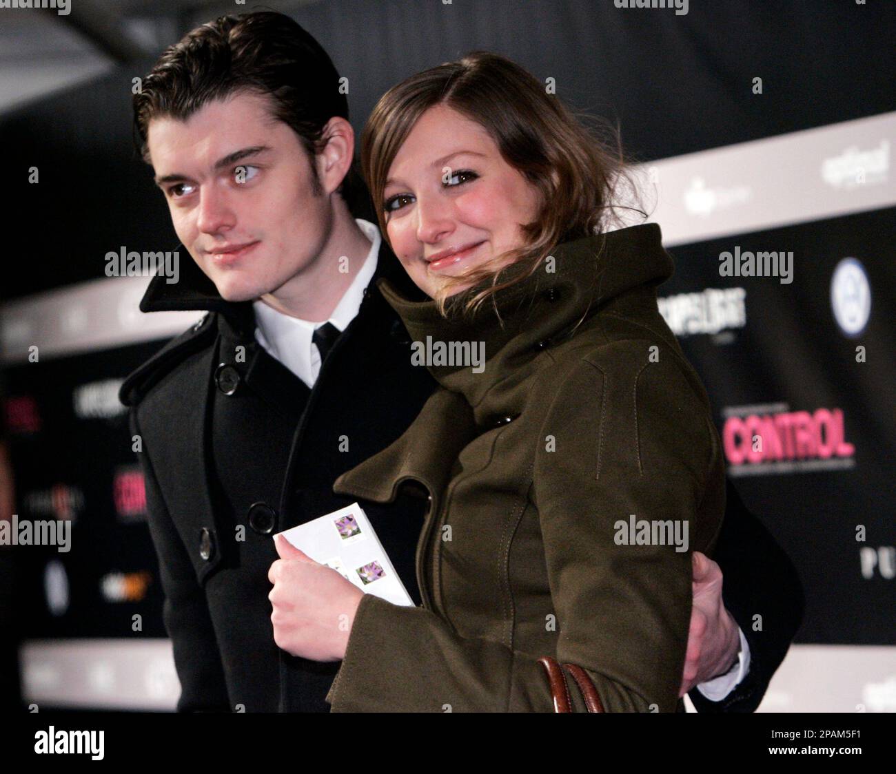 Schauspielerin Alexandra Maria Lara, rechts, und der Schauspieler Sam ...