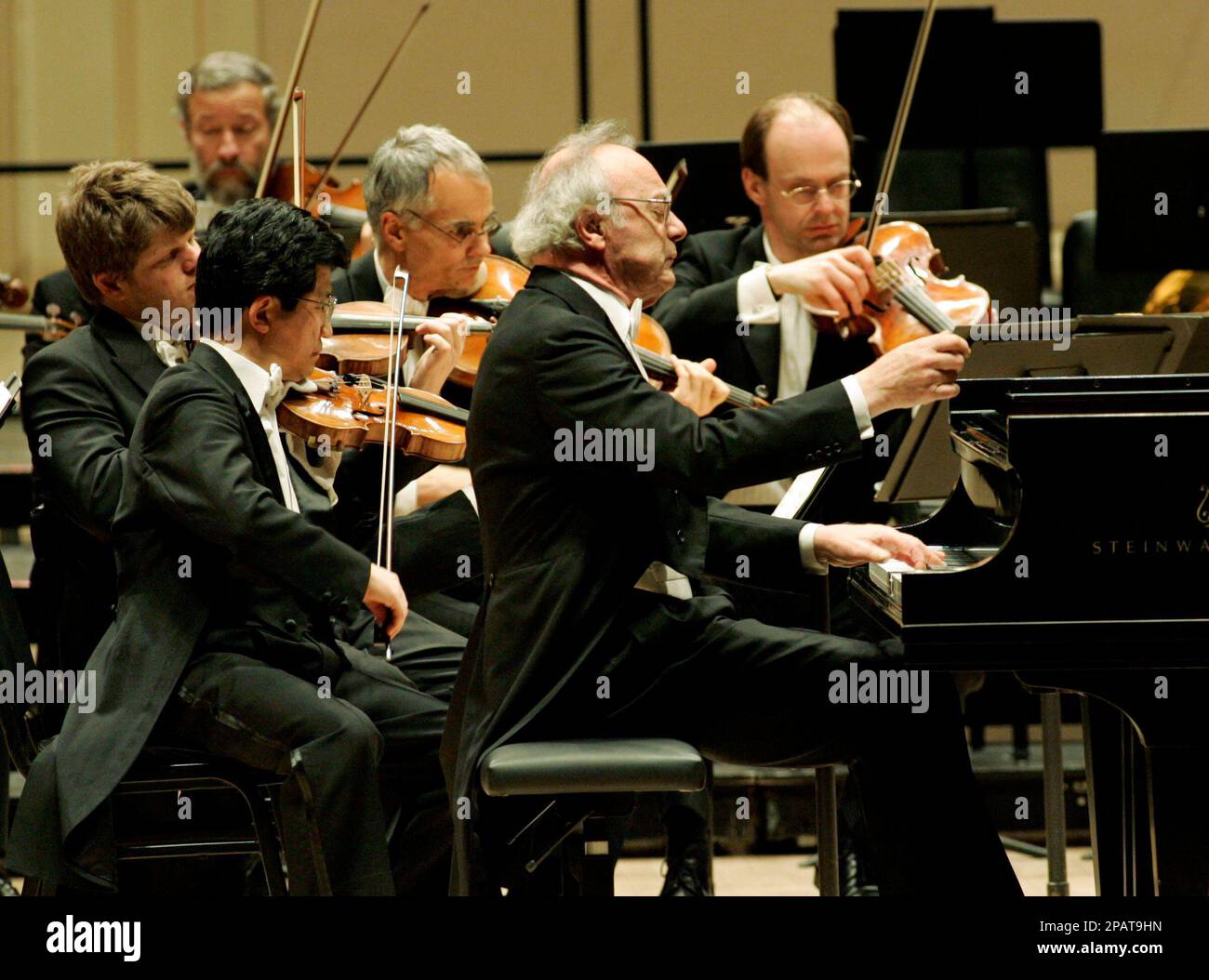 ** FILE ** Pianist Alfred Brendel joins the Berliner Philharmoniker ...