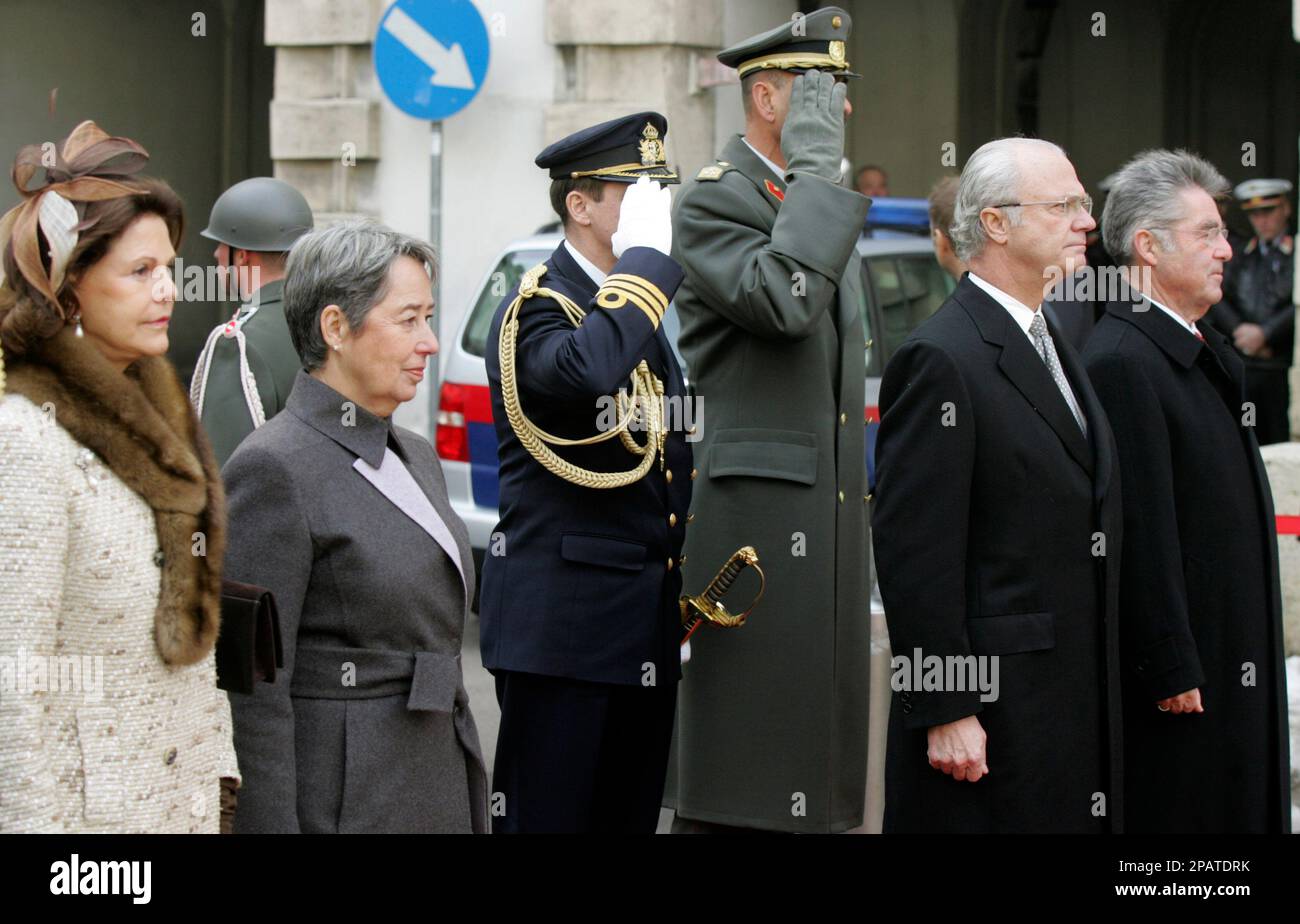 Austrian President Heinz Fischer, Sweden's King Carl XVI Gustaf, wife ...