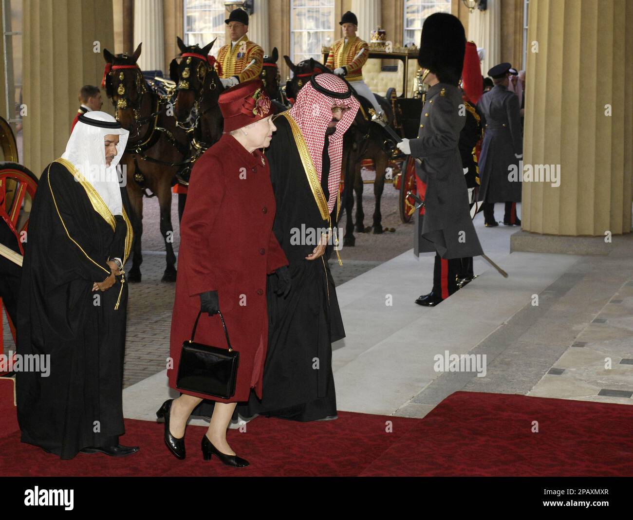 Britain's Queen Elizabeth II arrives at Buckingham Palace with Saudi ...