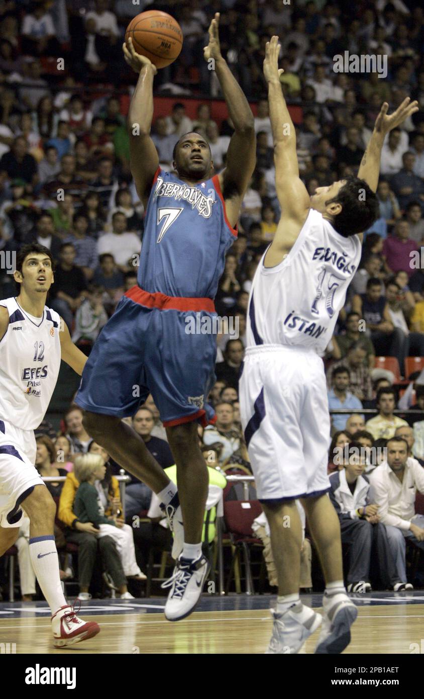 Minnesota Timberwolves' guard Greg Buckner (7) jumps for basket as Efes ...