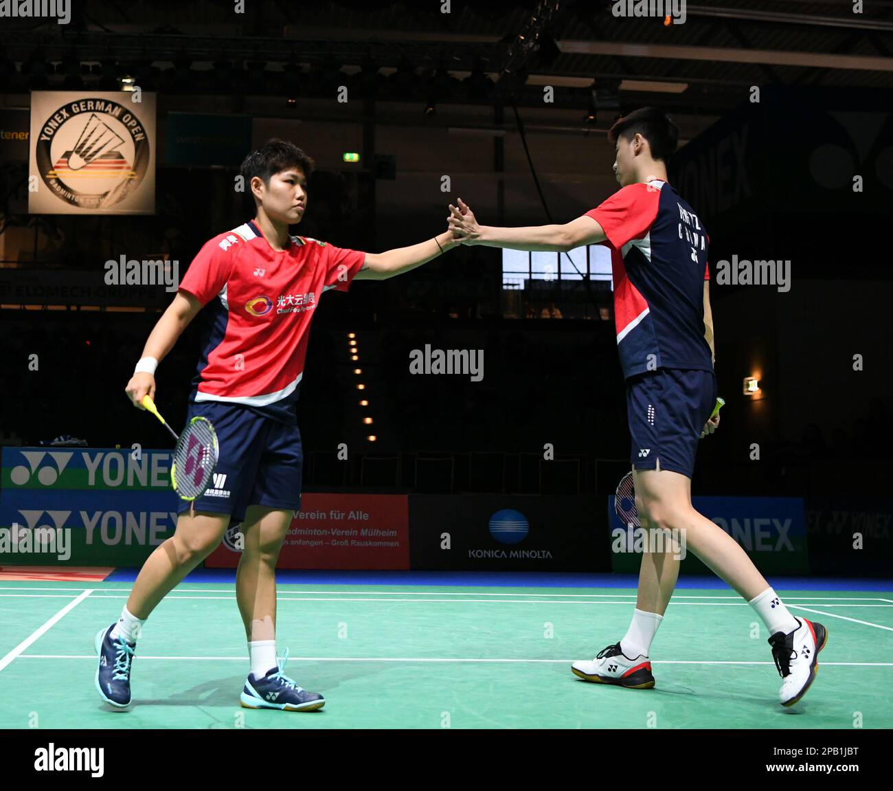 Muelheim, Deutschland. 12. März 2023. Feng Yanzhe (R)/Huang Dongping ...