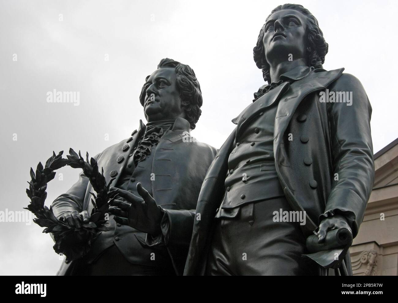 Das Goethe Schiller Denkmal fotografiert am Dienstag, 4. Sept. 2007, in ...