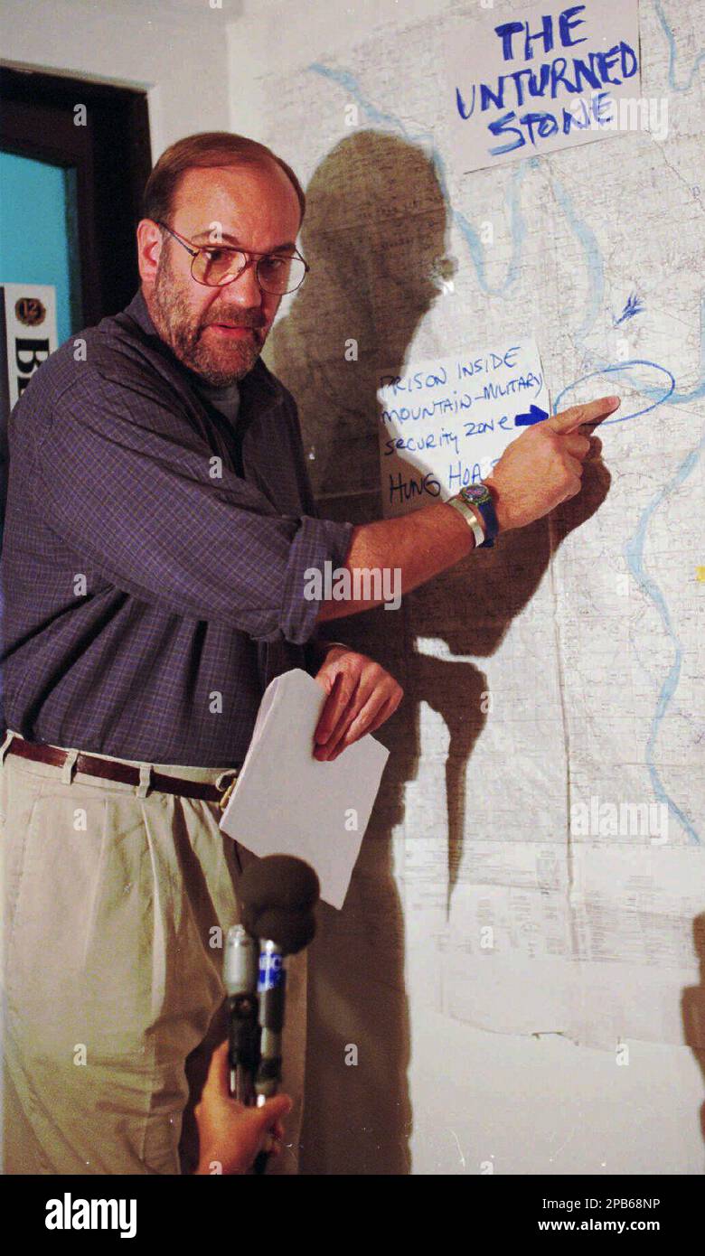 ** FILE ** Former U.S. Congressman Bill Hendon points to a location on ...
