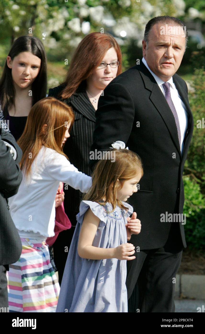 Former HealthSouth CEO Richard Scrushy enters federal court with his ...