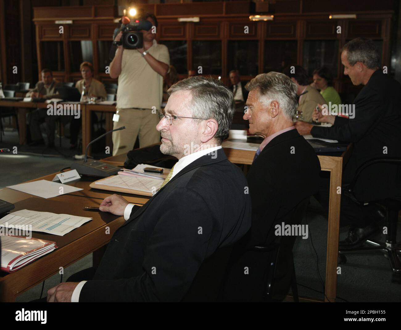 Vizekanzler und Finanzminister Wilhelm Molterer, Verfahrensanwalt ...