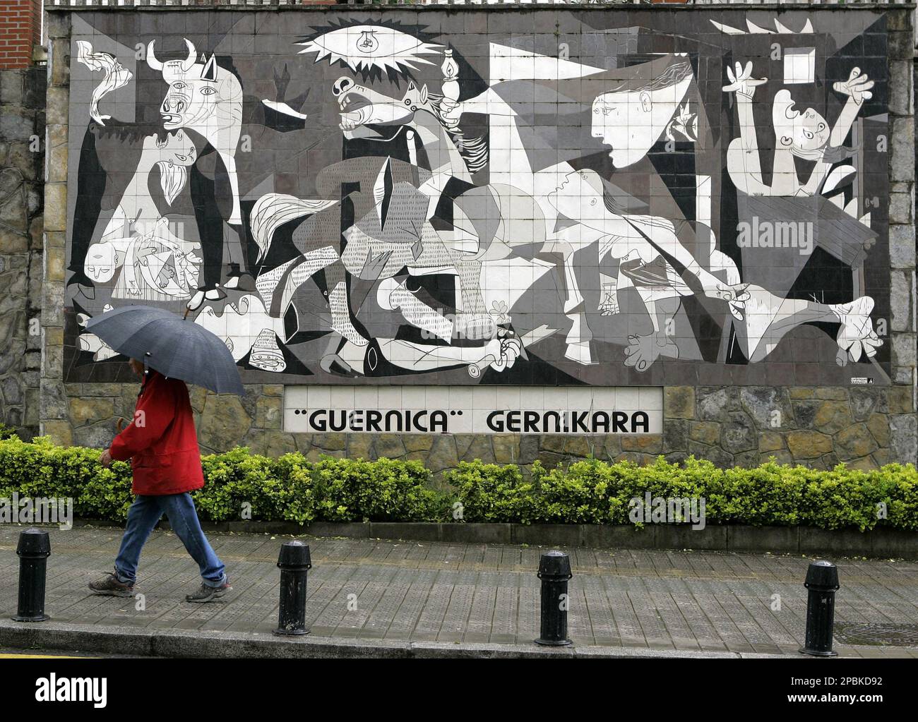 ** TO GO WITH STORY SLUGGED GUERNICA ANIVERSARIO ** A man passes a ...