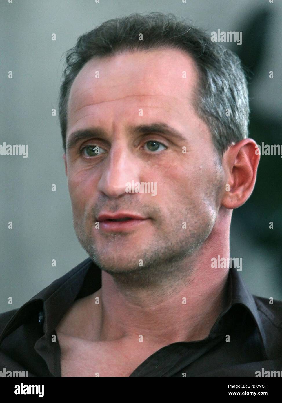 Schauspieler Tim Wilde, links, als Oswald (Ossi) Schneider bei ...