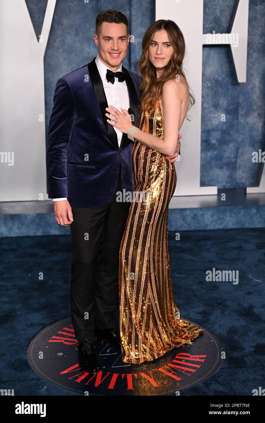 Alexander Dreymon und Allison Williams besuchen die Vanity Fair Oscar ...