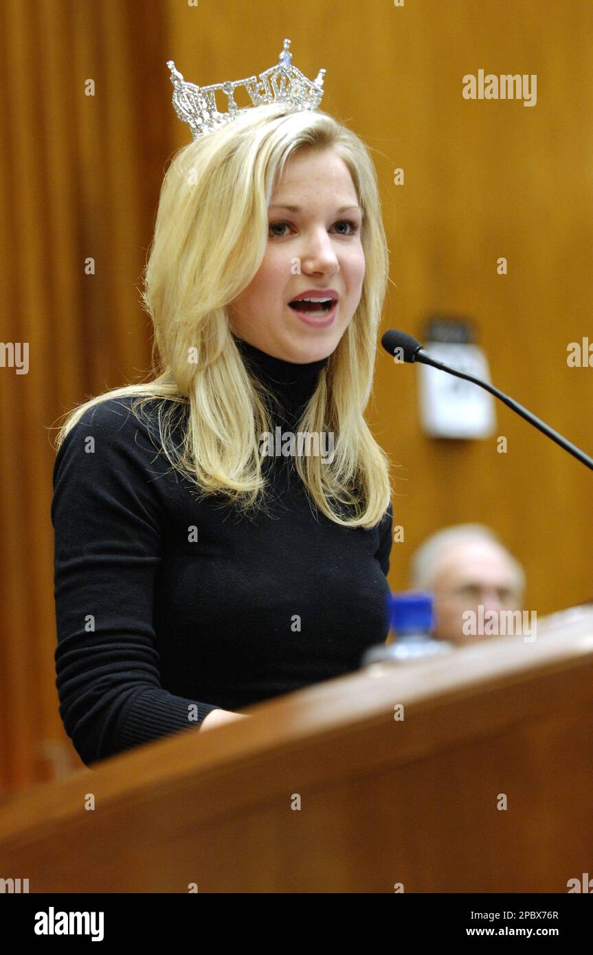 Miss North Dakota Annette Olson addresses members of the North Dakota ...