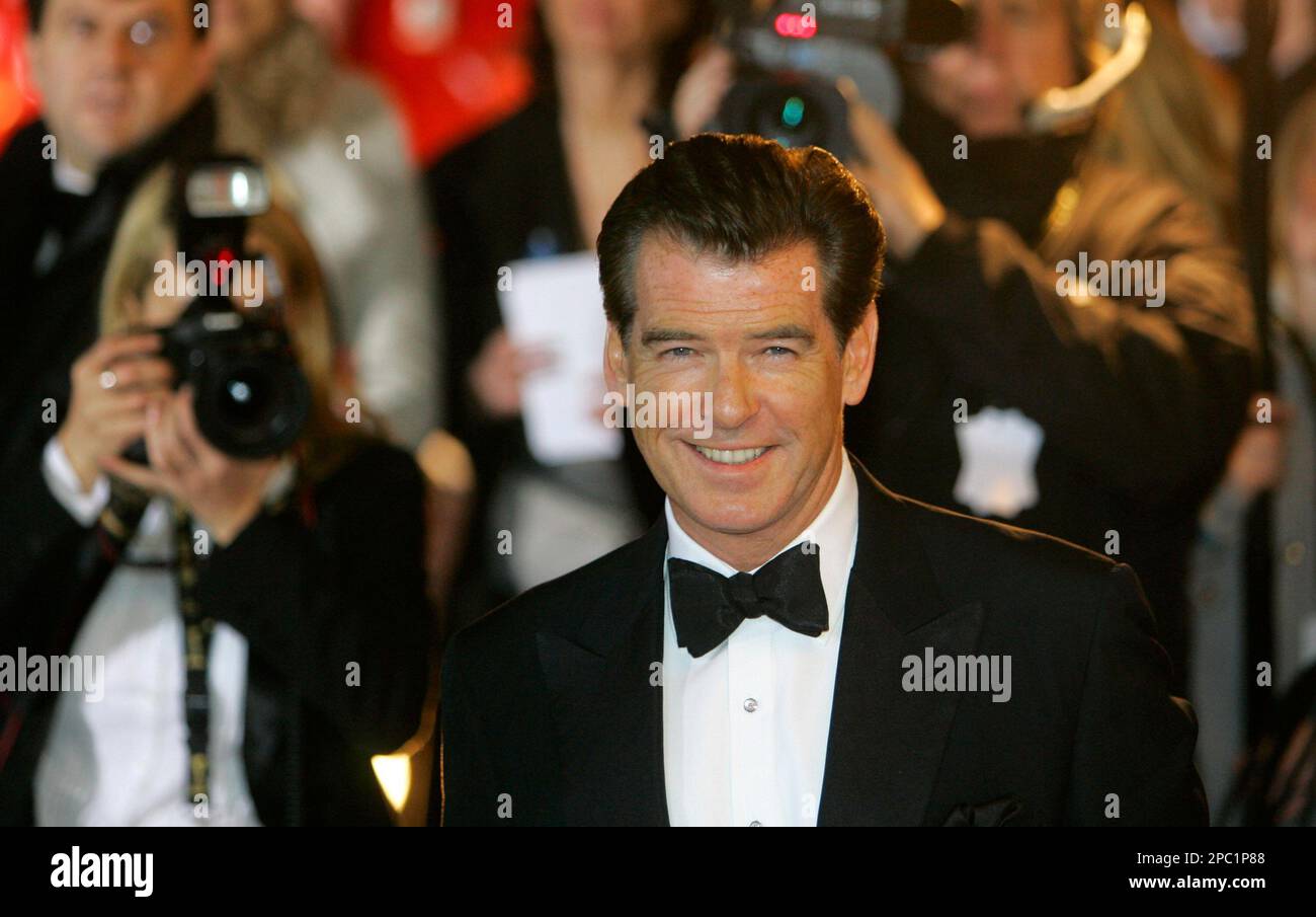 Irish actor Pierce Brosnan arrives for the 42nd 'Goldene Kamera ...