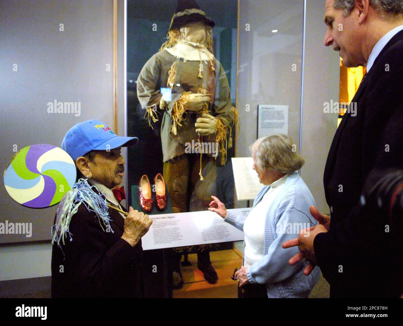Jerry Maren, who played a munchkin in the movie "The Wizard of Oz ...
