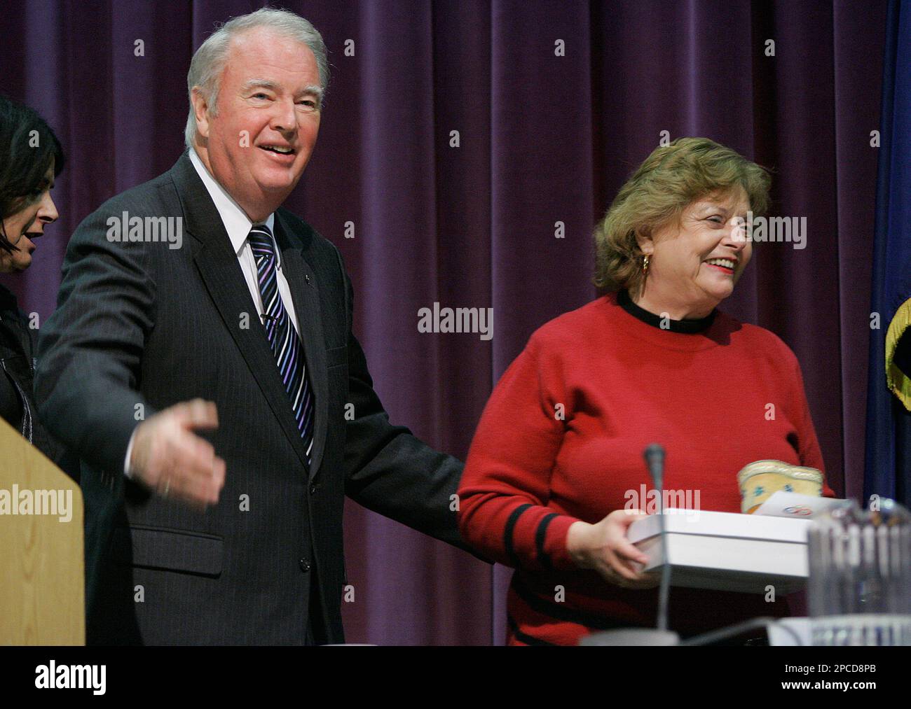 Alaska Gov. Frank Murkowski and his wife Nancy say good bye, in their ...