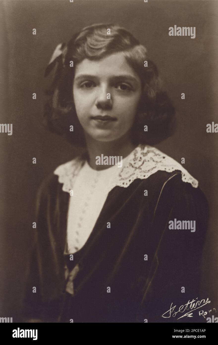 Königin elena italien 1909 -Fotos und -Bildmaterial in hoher Auflösung ...