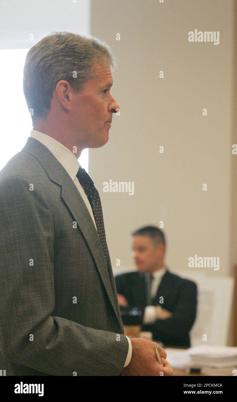 Defense attorney James Conroy, with Kirkland police detective Brad ...