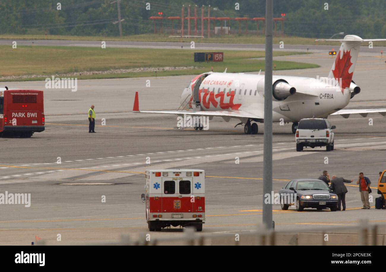 Air Canada Jazz Flight 7652 sits off the runway at Baltimore/Washington ...