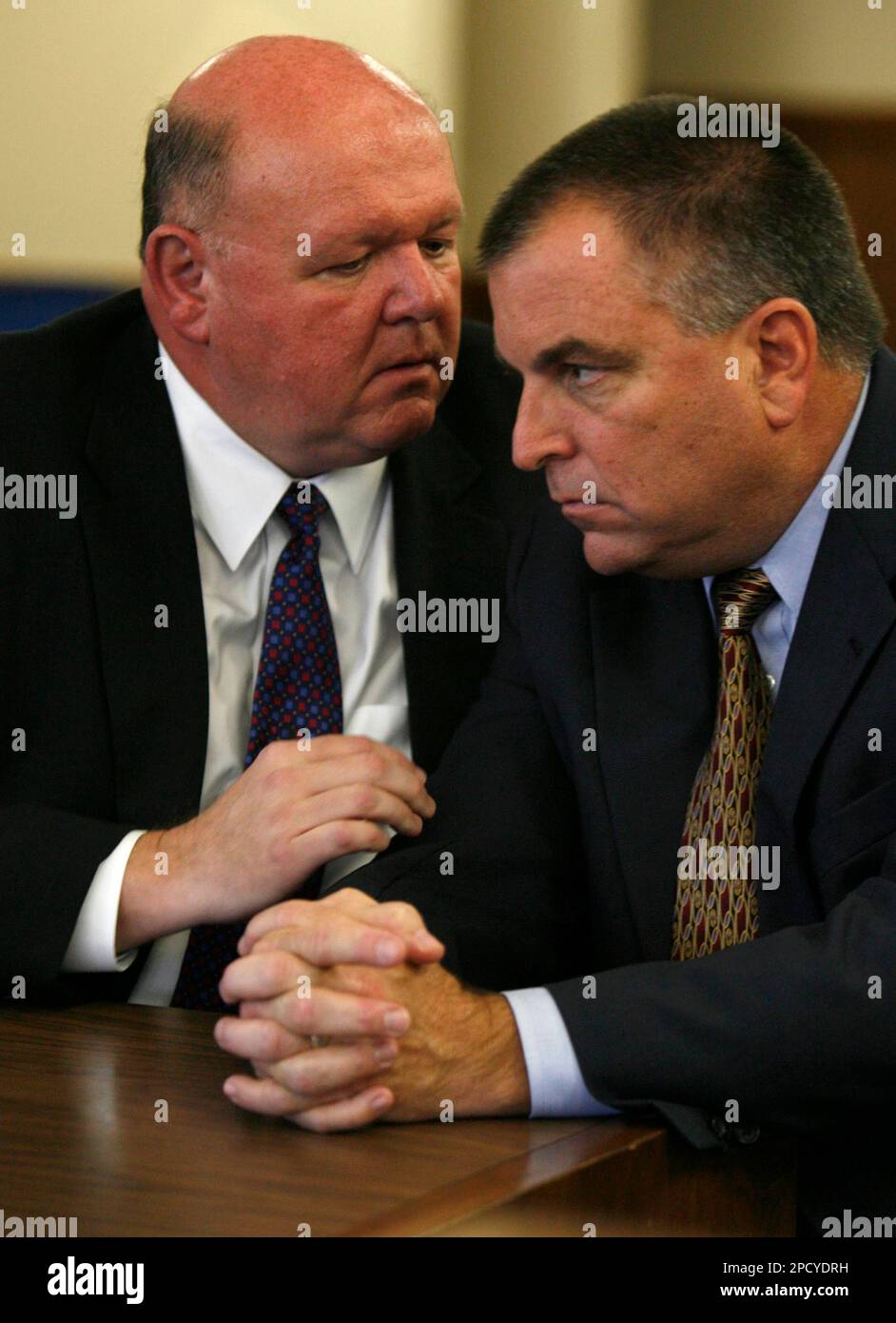 Bill Wilkinson, left, attorney for Tom Noe, chats with Noe, right ...