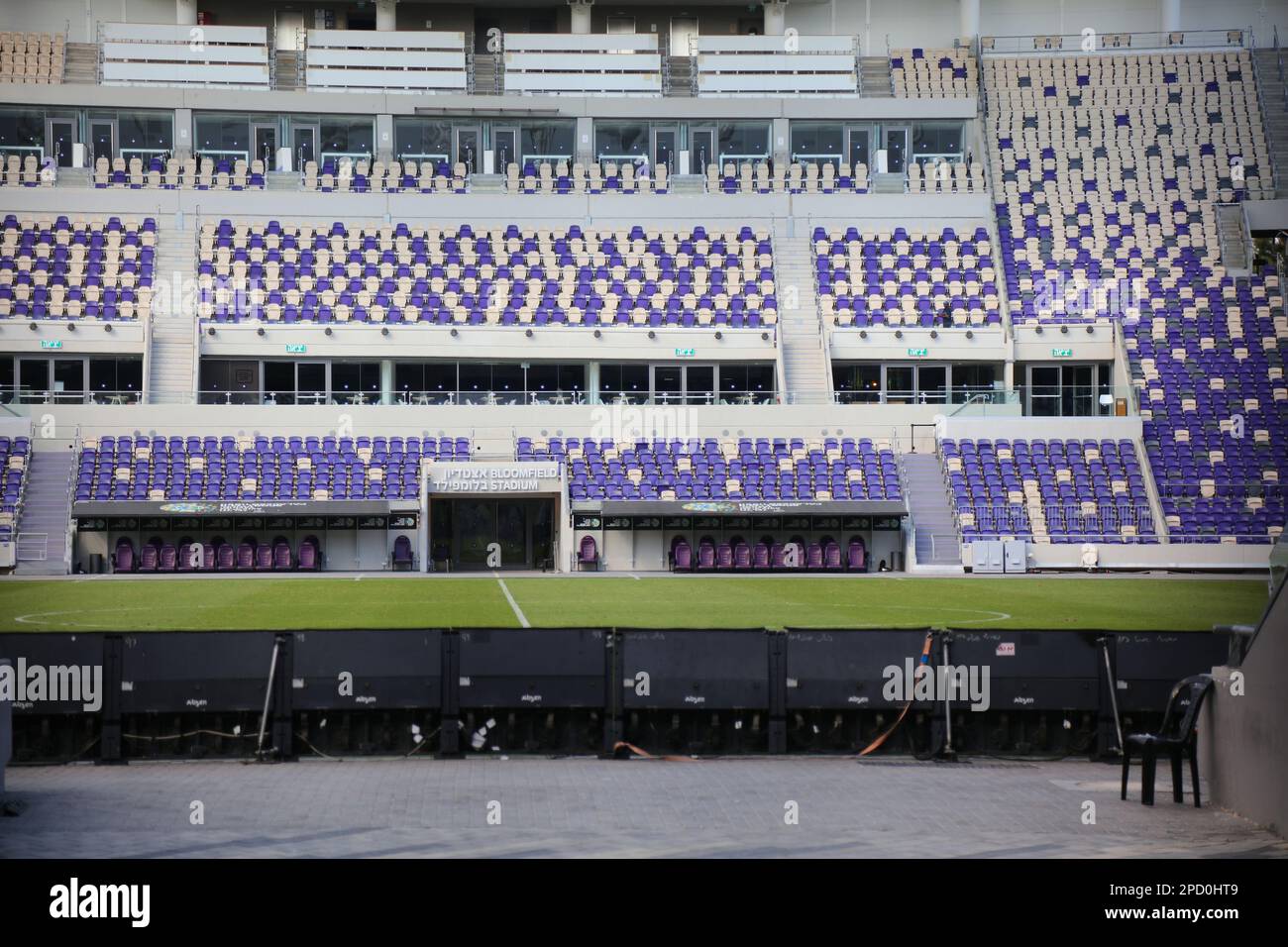 Bloomfield stadium tel aviv -Fotos und -Bildmaterial in hoher Auflösung ...