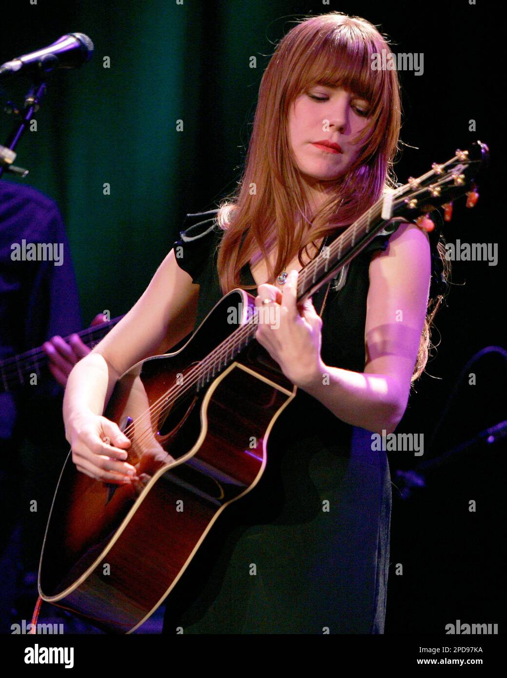 Indie song writer and vocalist, Jenny Lewis, front woman for Rilo Kiley ...