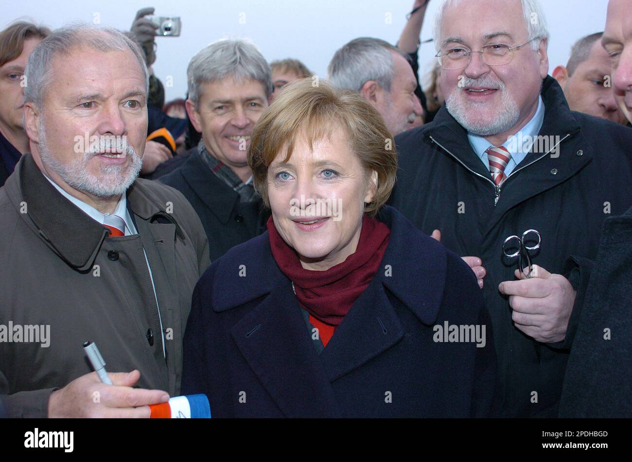 Auf der Ostseeautobahn bei Tribsees geben Mittwoch, 7. Dezember 2005 ...