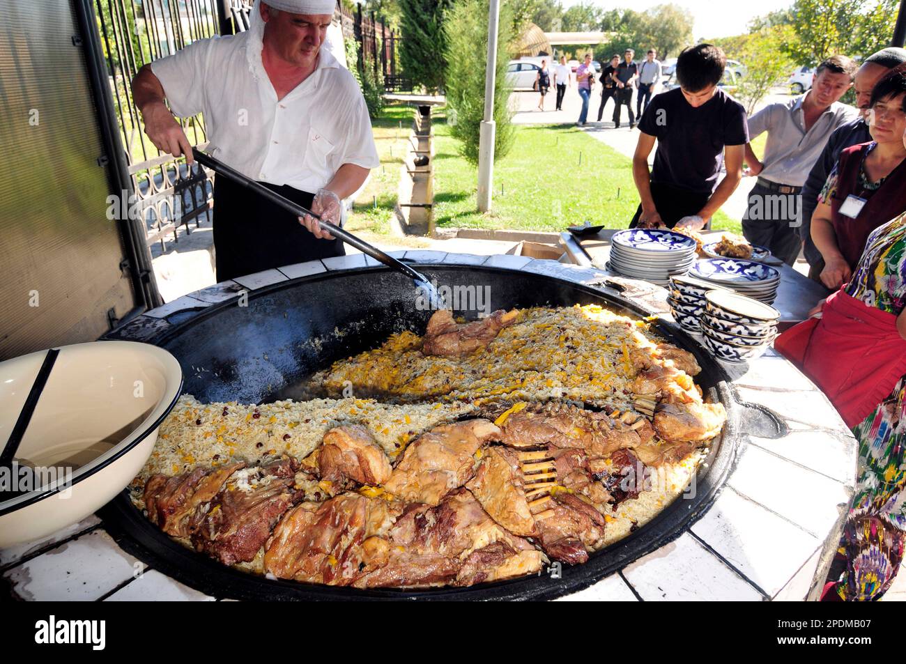 Zentralasiatisches plov zentrum -Fotos und -Bildmaterial in hoher Auflösung – Alamy