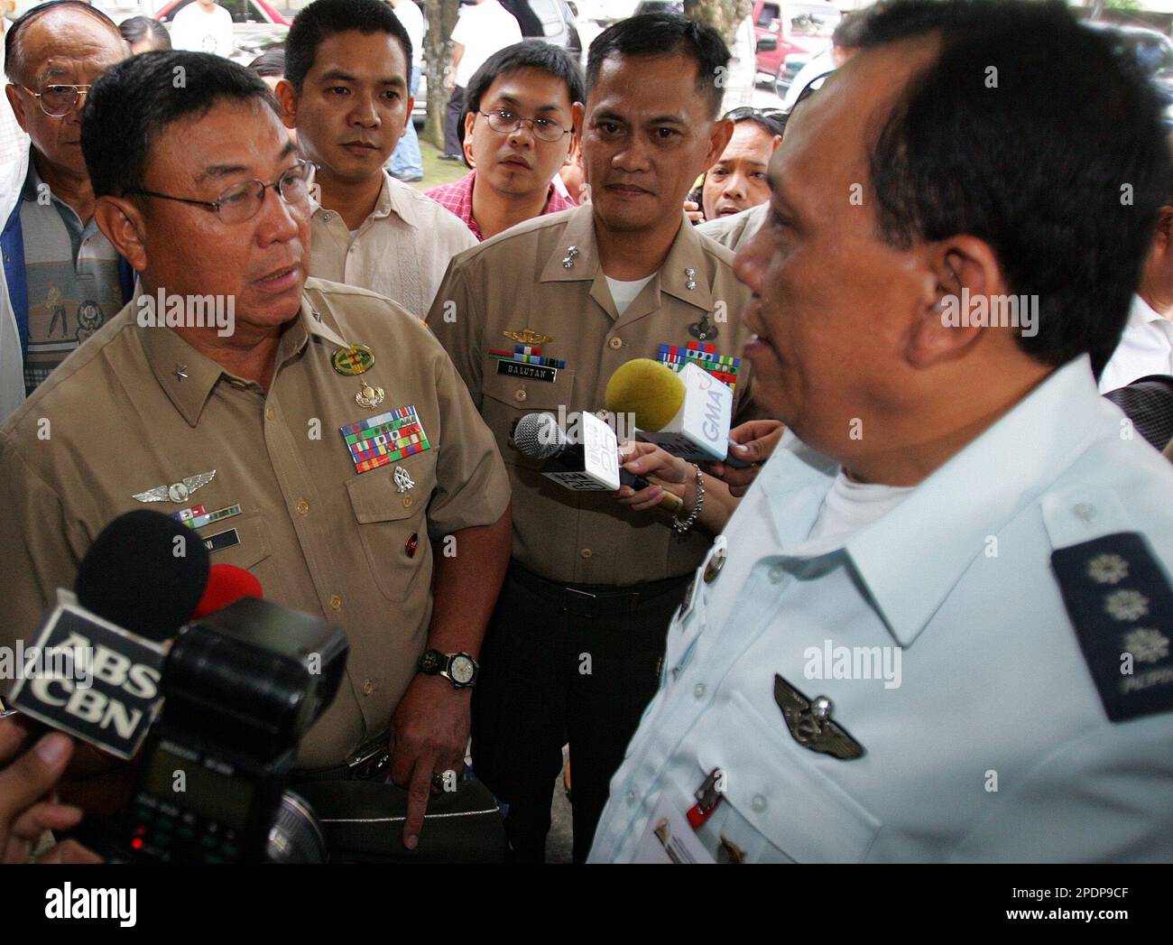 Philippine Marines Brigadier-General Francisco Gudani, left, and Marine ...