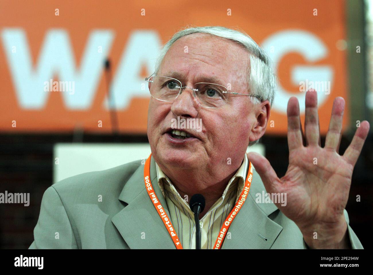 Der designierte Spitzenkandidat der WASG (Wahlalternative Arbeit und ...