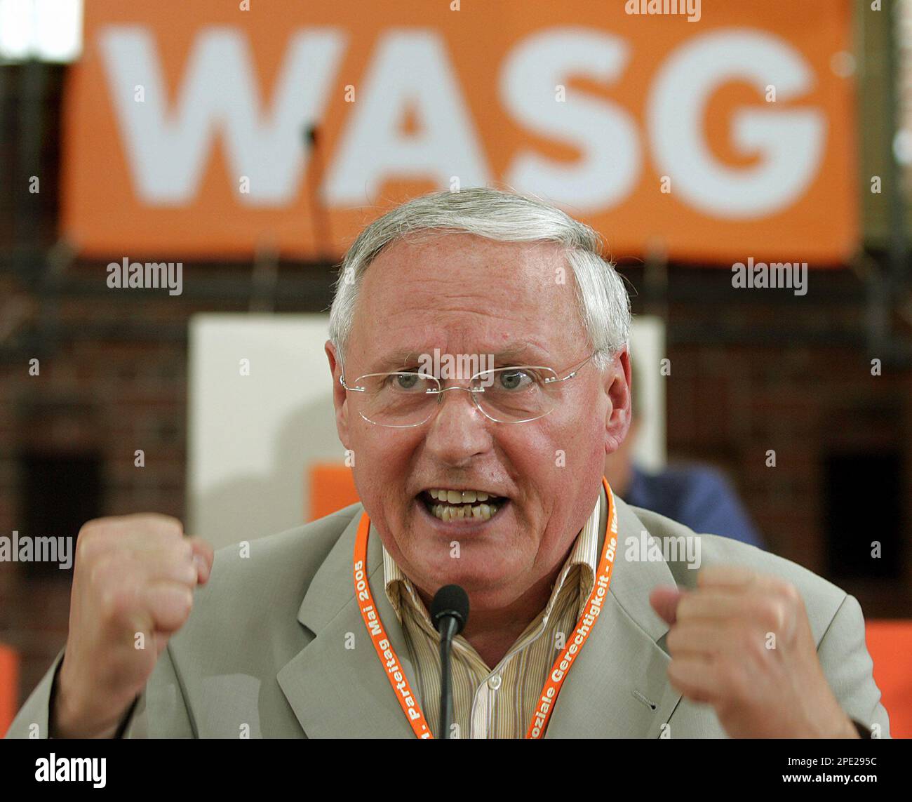 Der designierte Spitzenkandidat der WASG (Wahlalternative Arbeit und ...