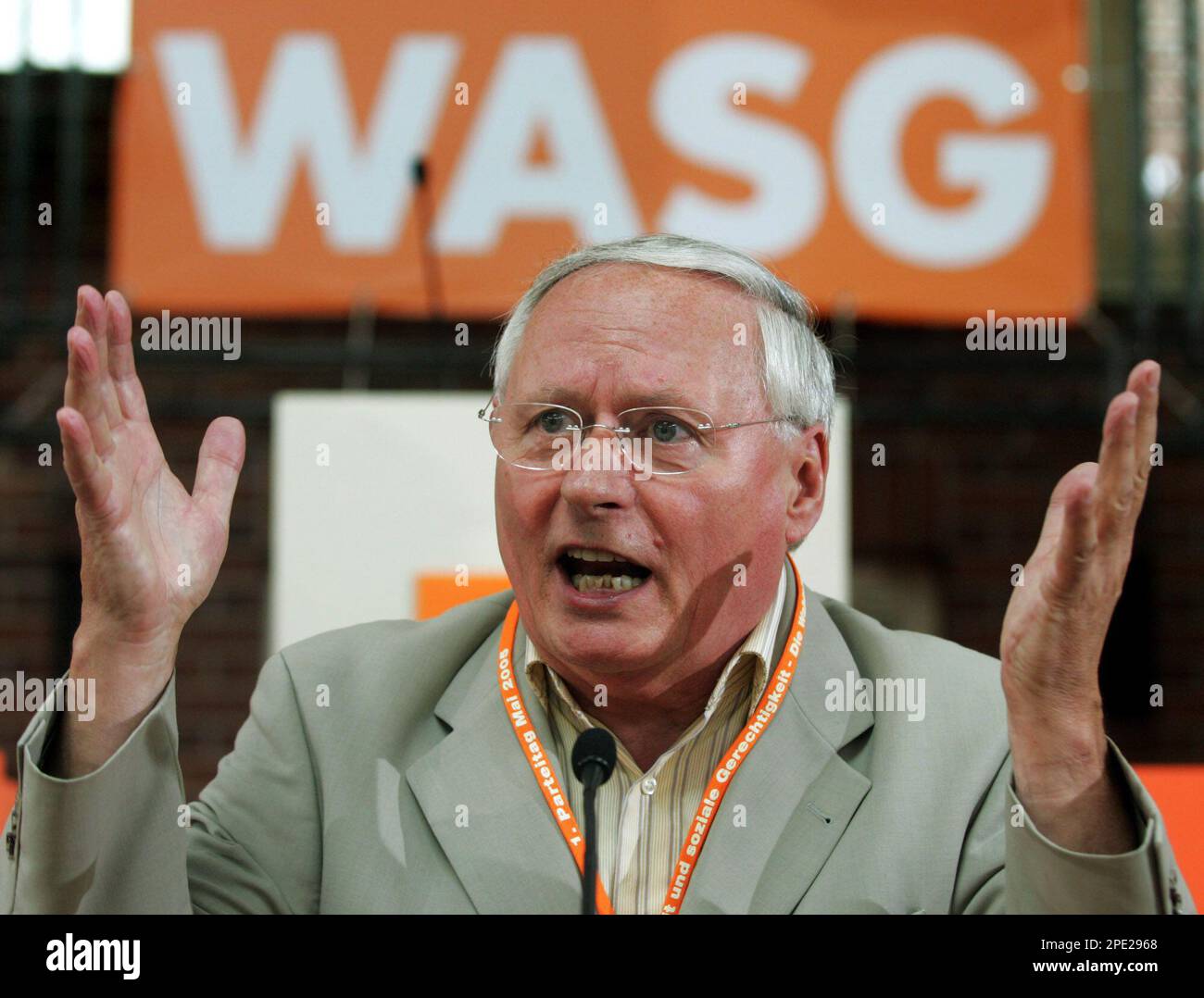 Der designierte Spitzenkandidat der WASG (Wahlalternative Arbeit und ...