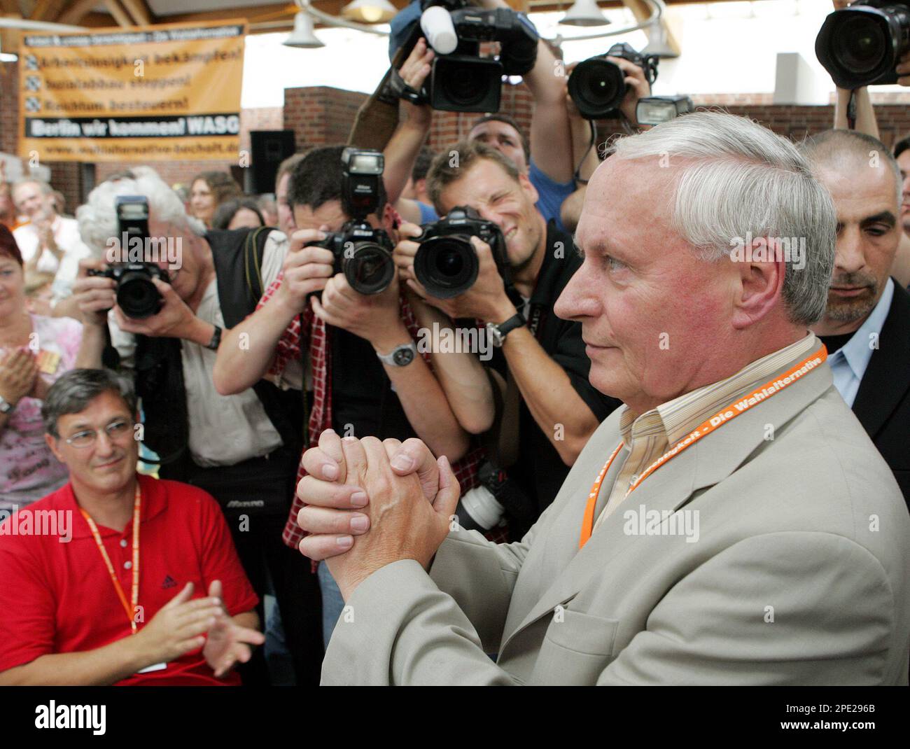 Der designierte Spitzenkandidat der WASG (Wahlalternative Arbeit und ...