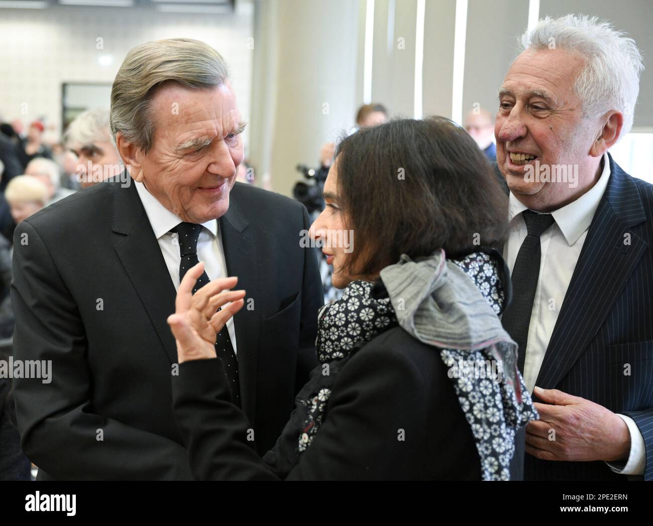 Berlin, Deutschland. 15. März 2023. Gerhard Schröder (l), ehemalige ...
