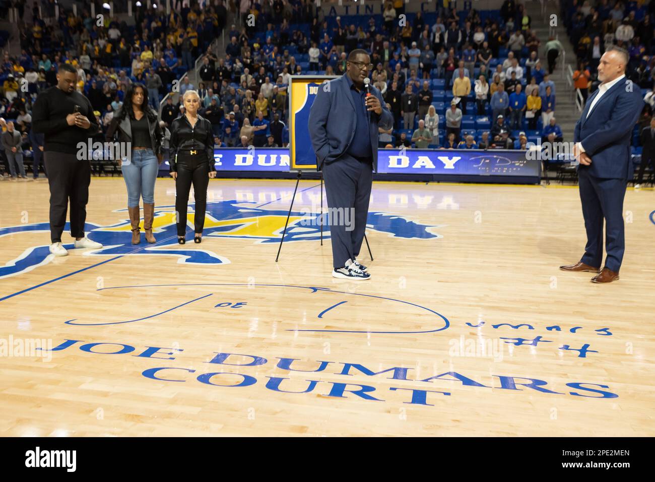 McNeese State University ernennt das Gericht nach Cowboy Great und NBA ...