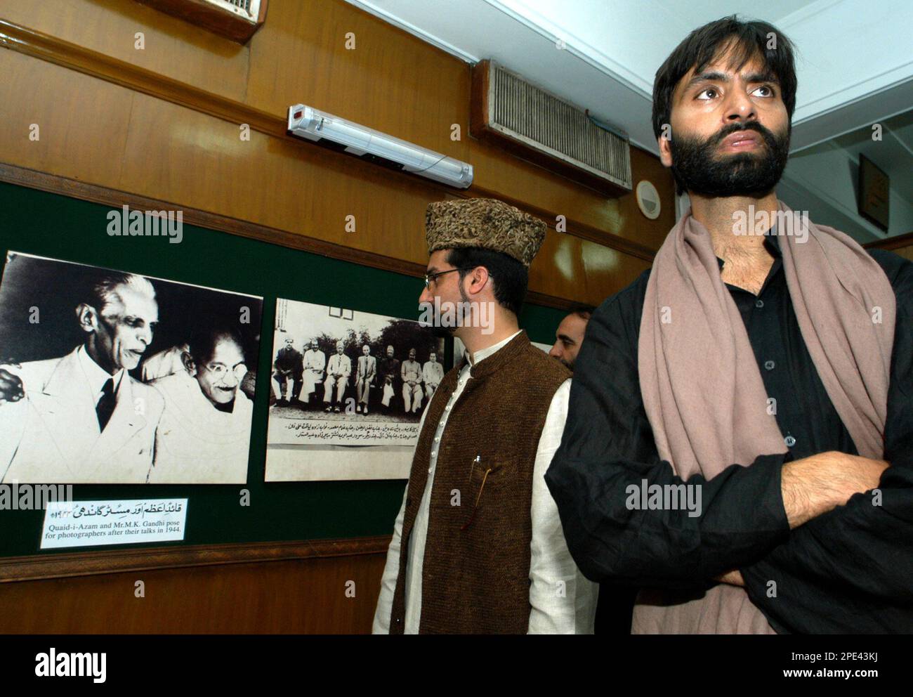 Indian Kashmiri separatist leader Umar Farooq, center, the Chief of the ...