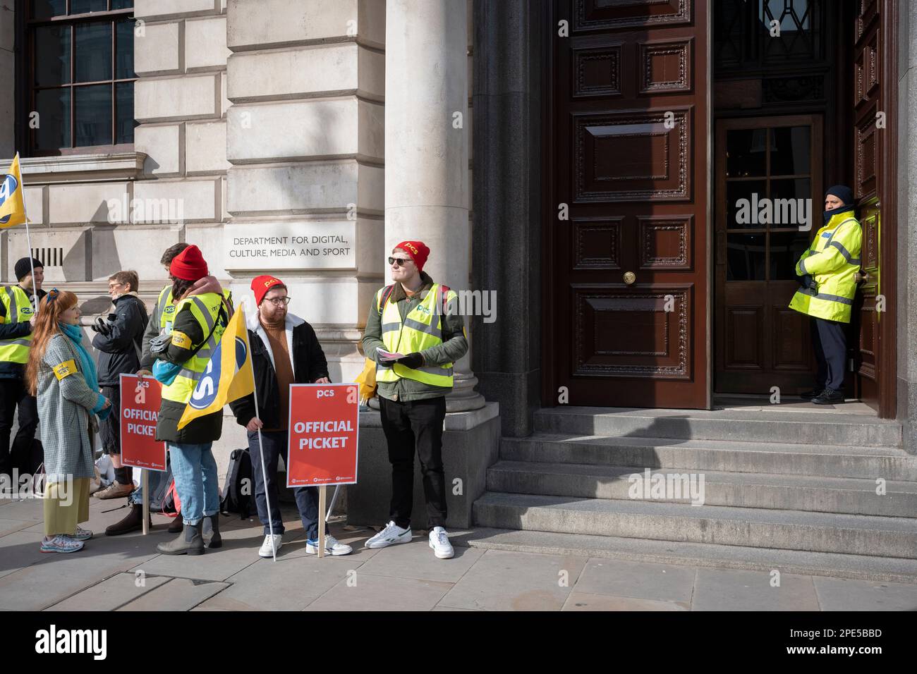 Arbeitsniederlegung der beamten -Fotos und -Bildmaterial in hoher ...