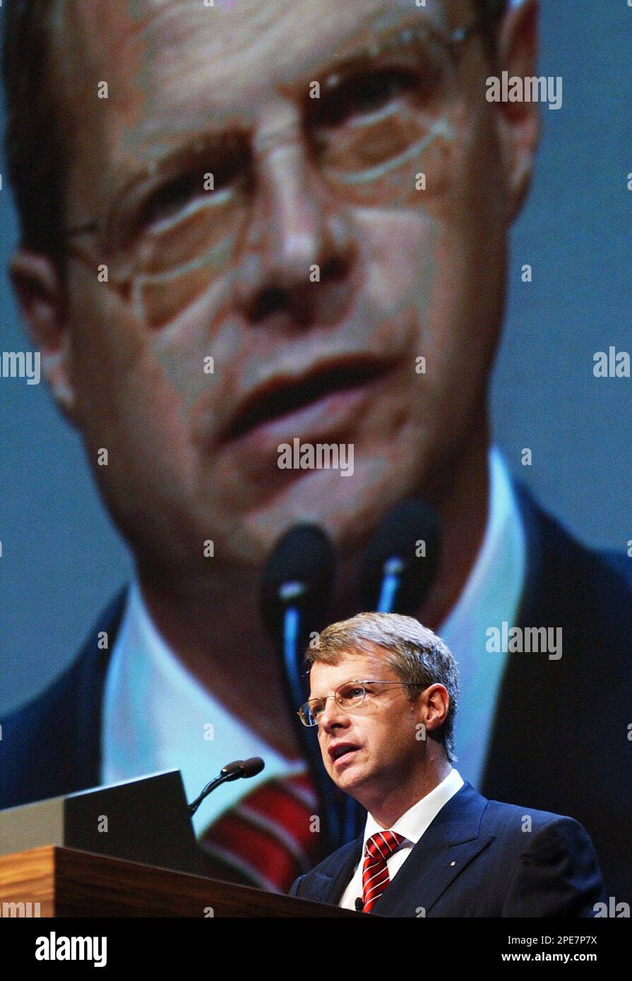 Peter Wuffli, CEO der UBS, referiert am Donnerstag, 21. April 2005 ...