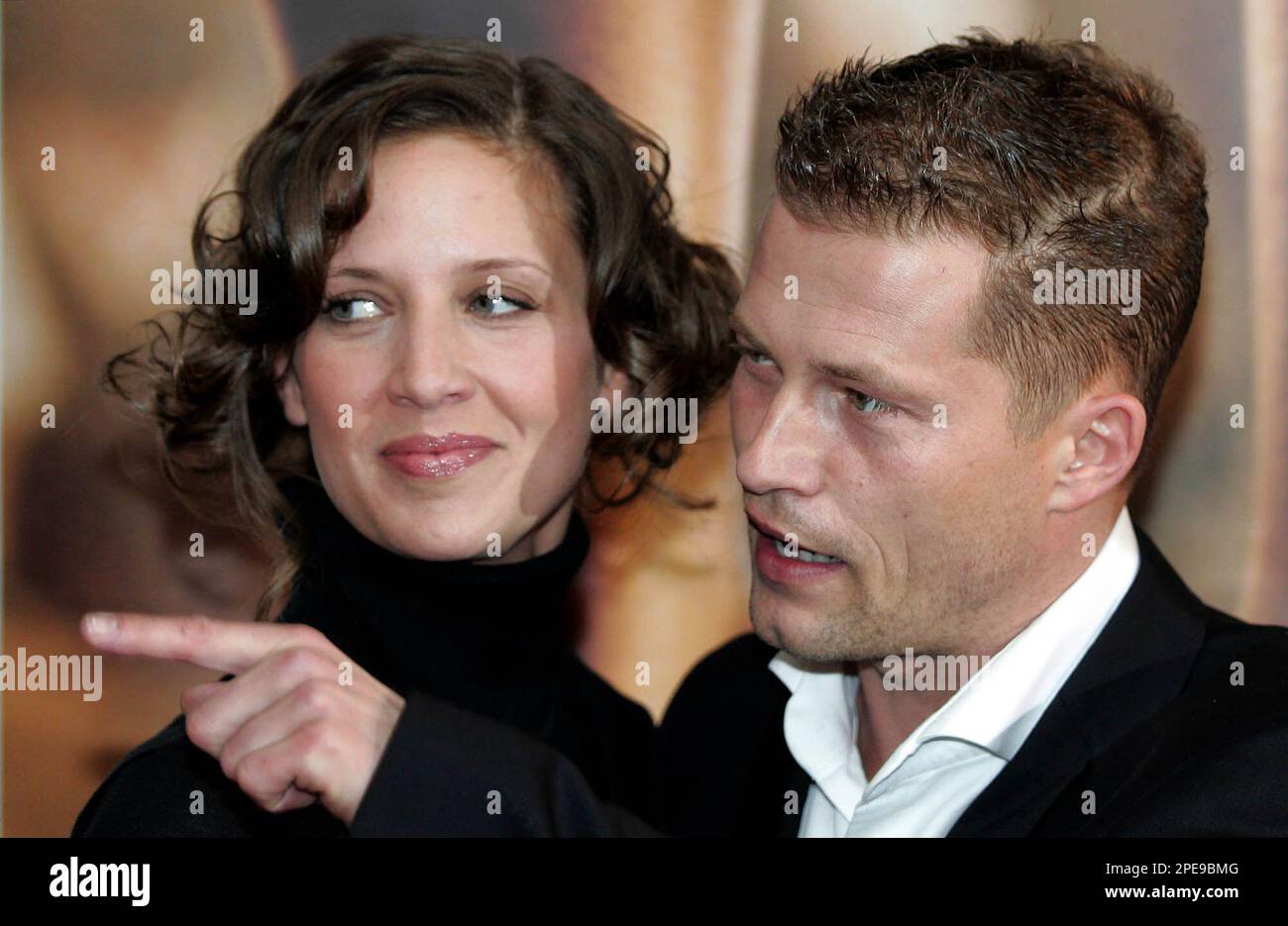 Der Schauspieler Til Schweiger, rechts, und seine Ehefrau Dana, links ...