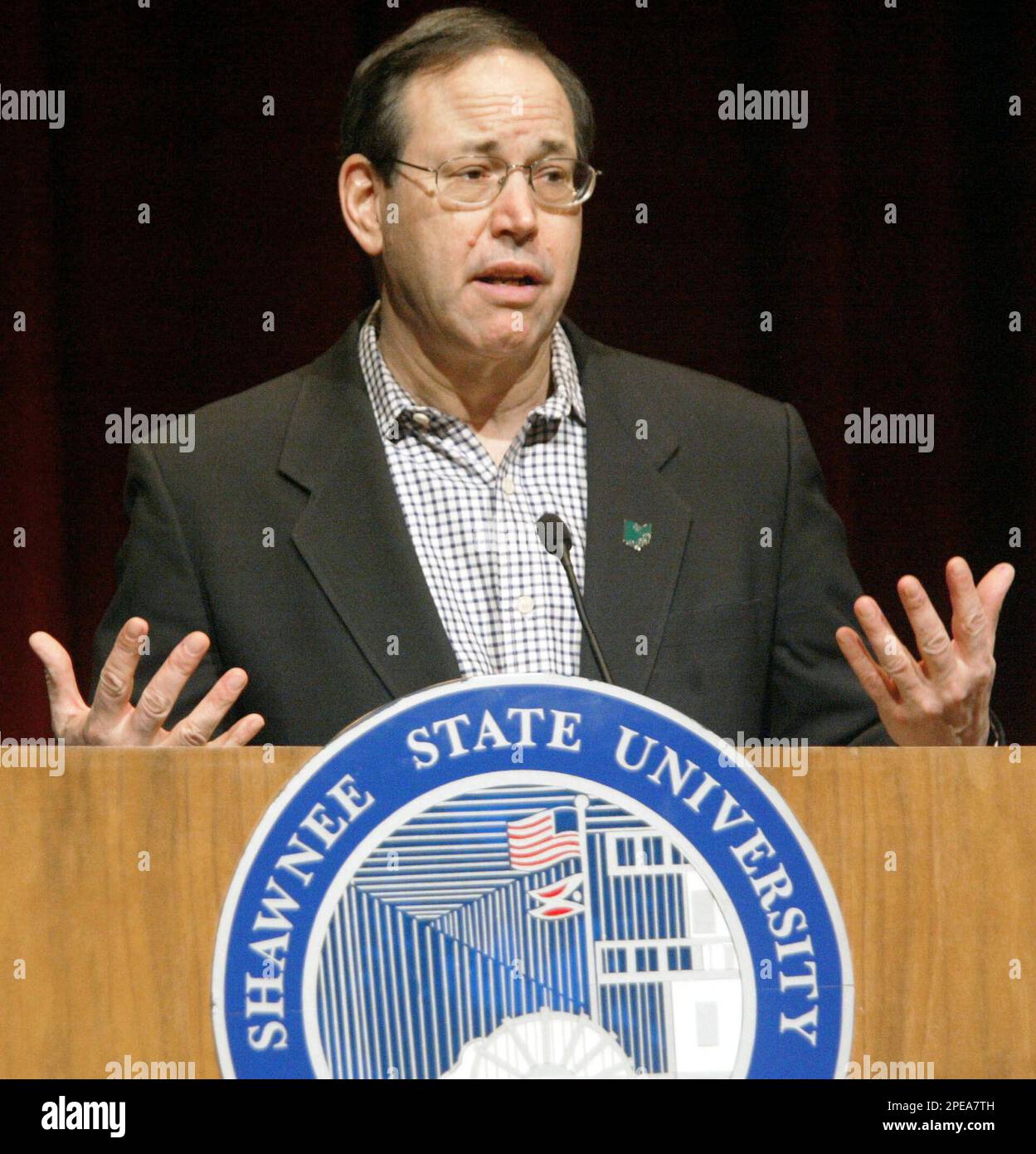 Ohio Gov. Bob Taft announces the creation of the Geotourism MapGuide to ...