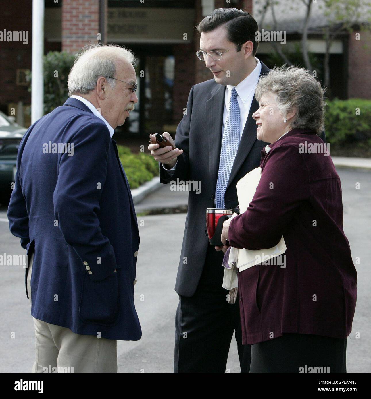 Bob Schindler, left, father of Terri Schiavo talks to attorney's David ...