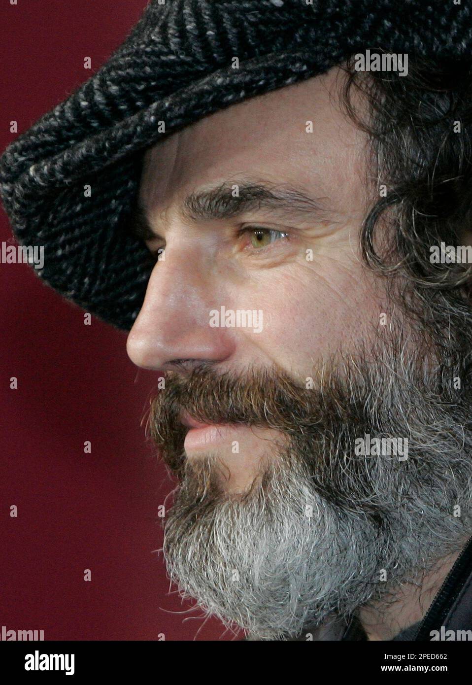 Der irische Schauspieler Daniel Day-Lewis laechelt bei einem Fototermin ...