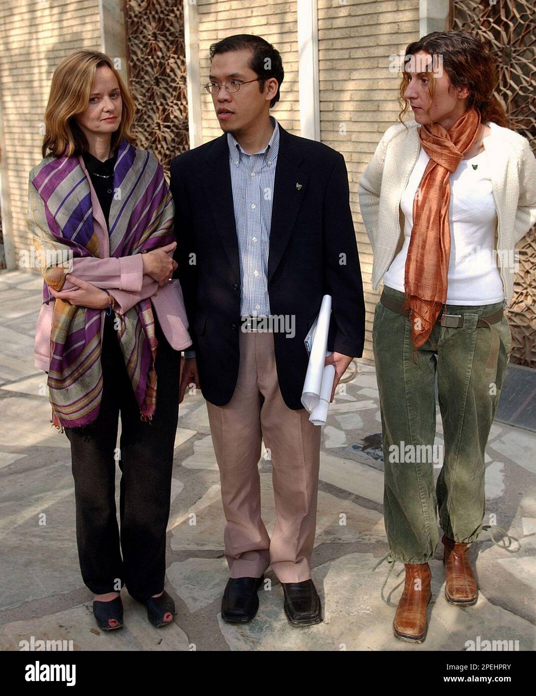 The three U.N. hostages, Annetta Flanigan of Northern Ireland, left ...