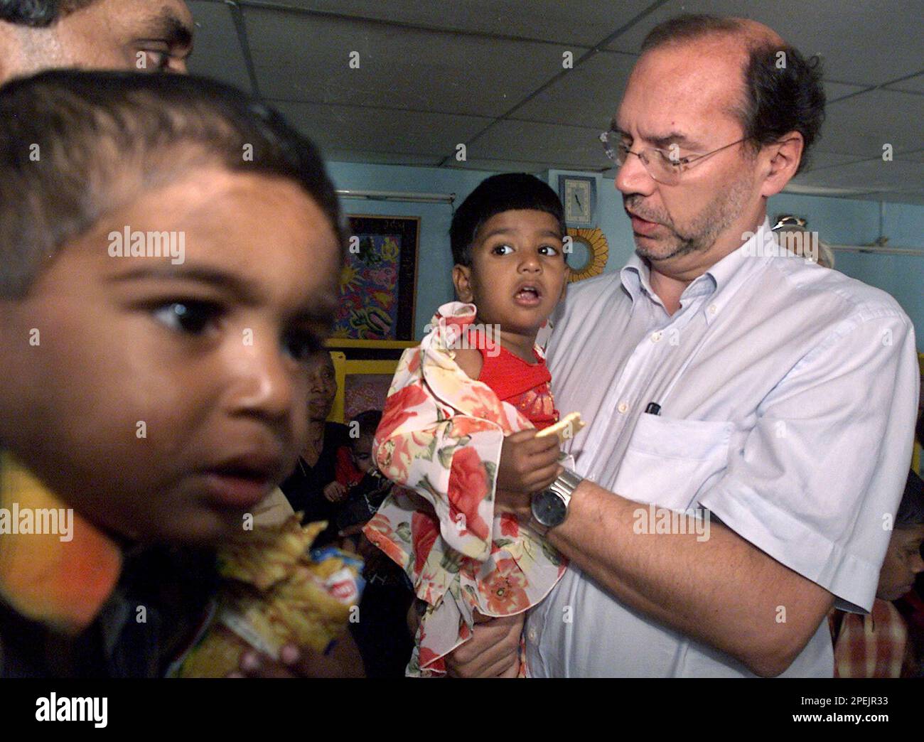 Dr. Peter Piot, Executive Director, UNAIDS and Under Secretary-General ...