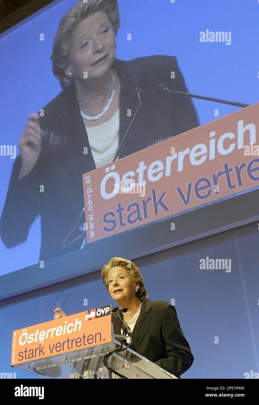 Die Spitzenkandidatin der OEVP fuer die kommenden EU-Wahlen Ursula ...