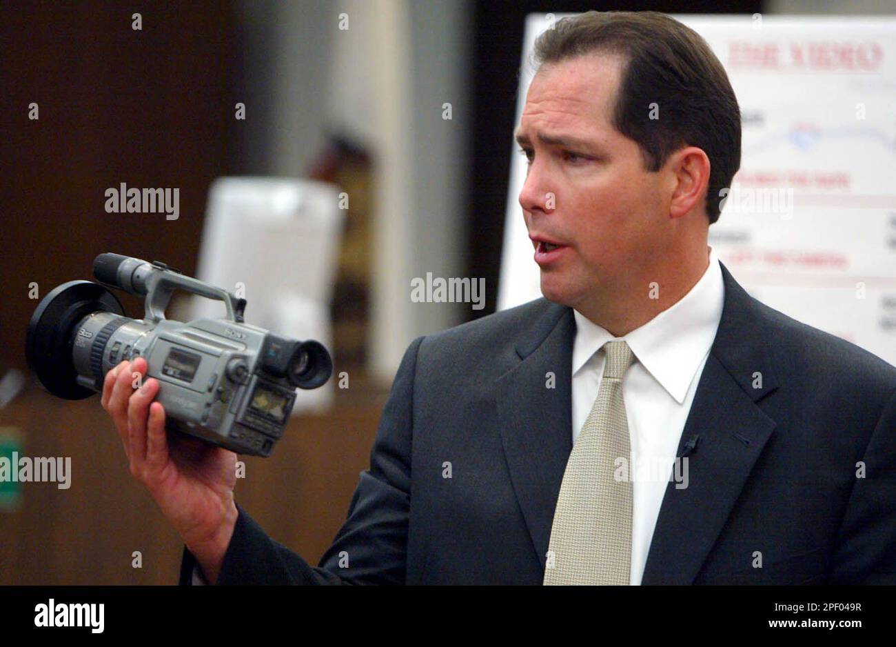 Orange County Deputy District Attorney Dan Hess delivers his opening ...