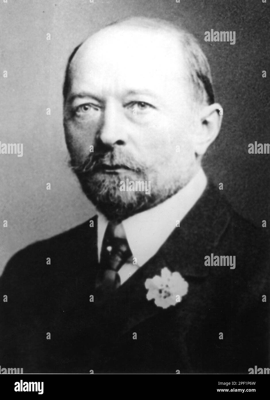 ** ARCHIV ** Undatieres s/w-Foto zeigt den Bakteriologen Emil Adolf von ...