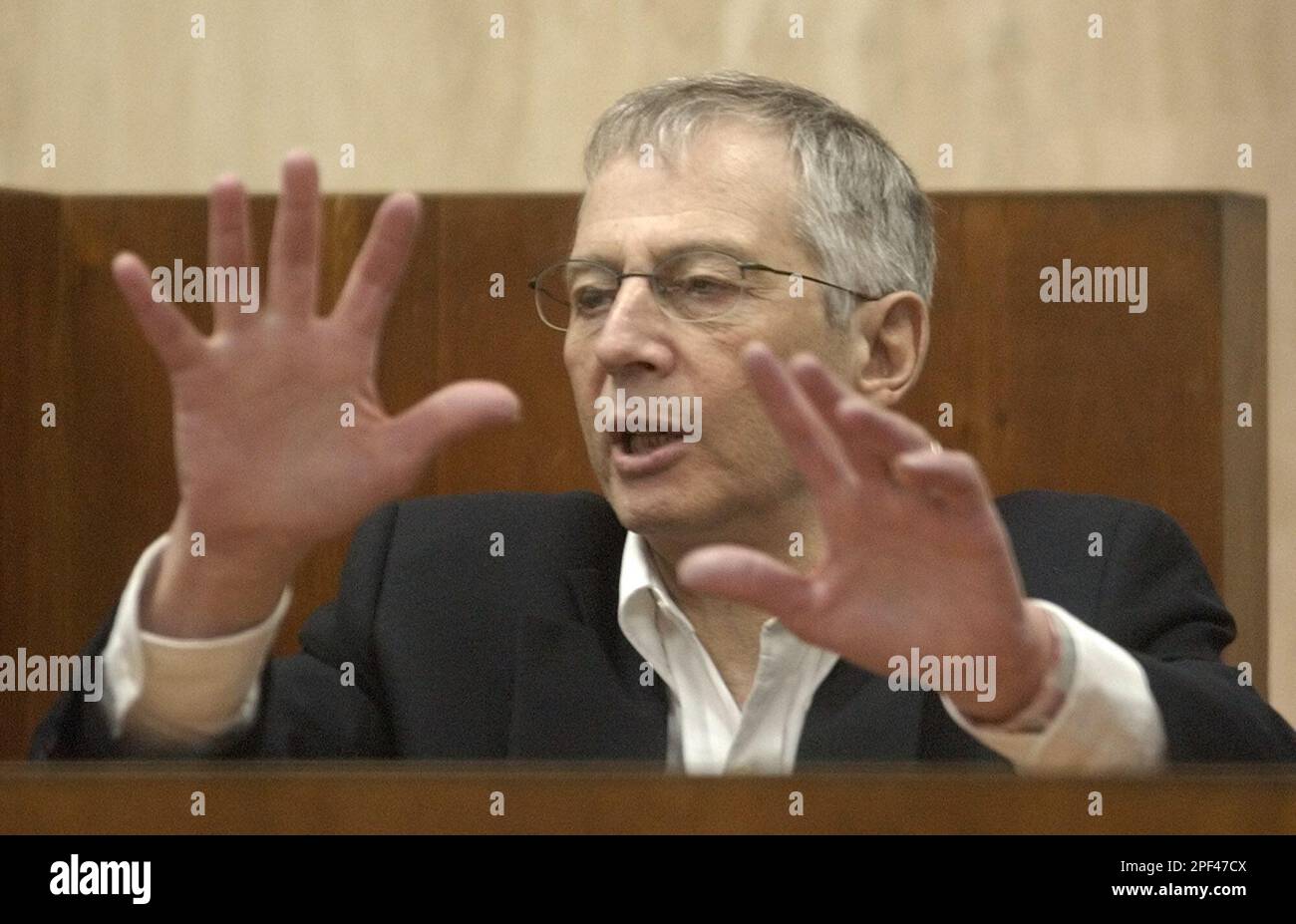 Multi-millionaire murder defendant Robert Durst demonstrates how Morris ...