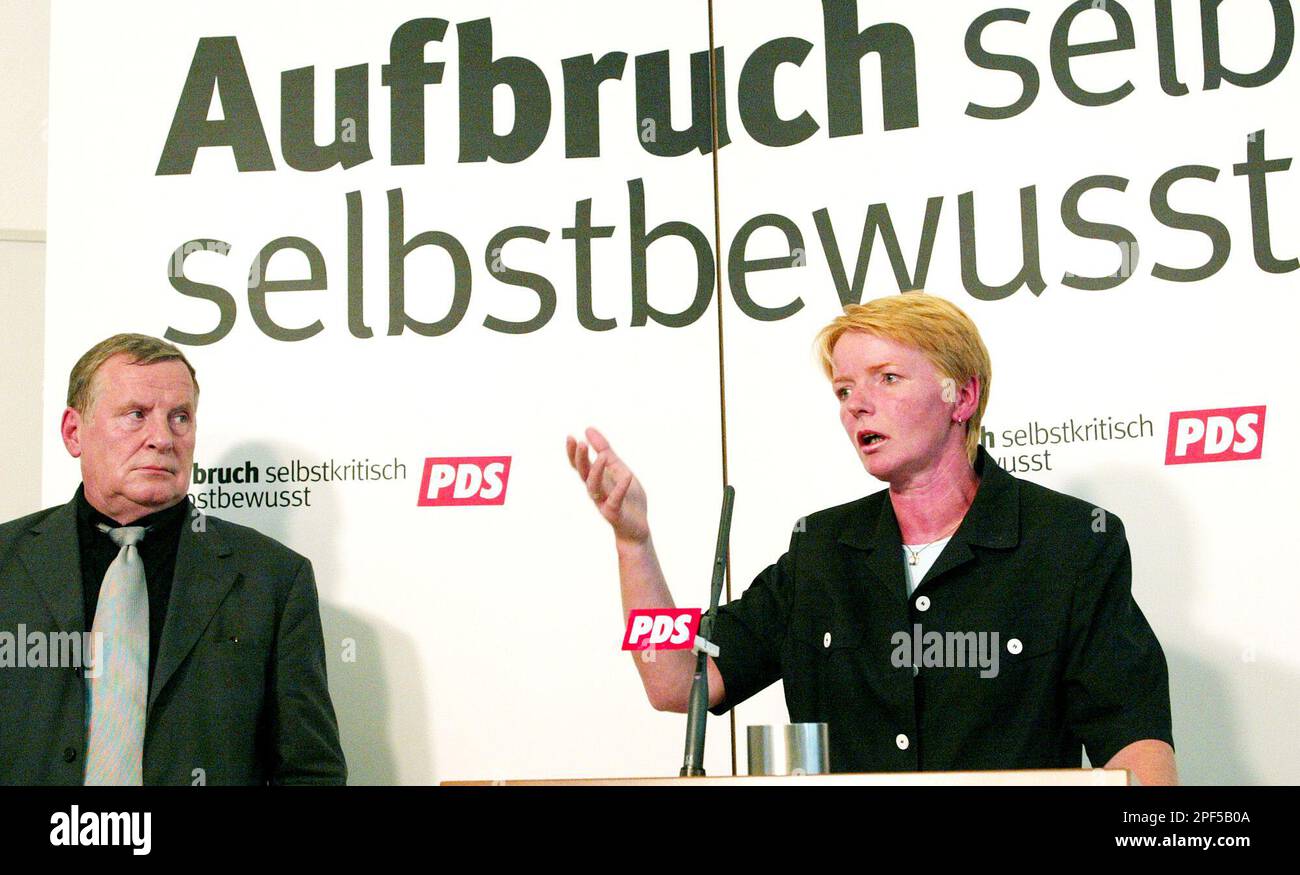 PDS-Vorsitzender Lothar Bisky, links, und Gabi Zimmer, rechts ...