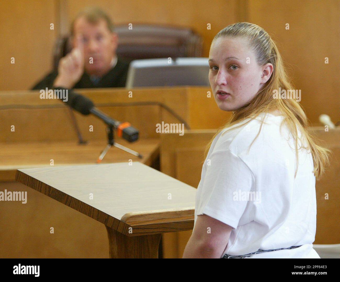 Fallon Tallent Right Looks To Her Grandmother As Judge John Wootten Jr Left Asks If She Has
