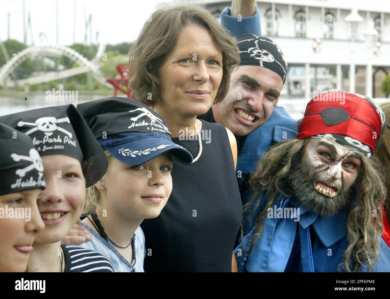 Christina Rau, Ehefrau des Bundespraesidenten Johannes Rau, mitte ...
