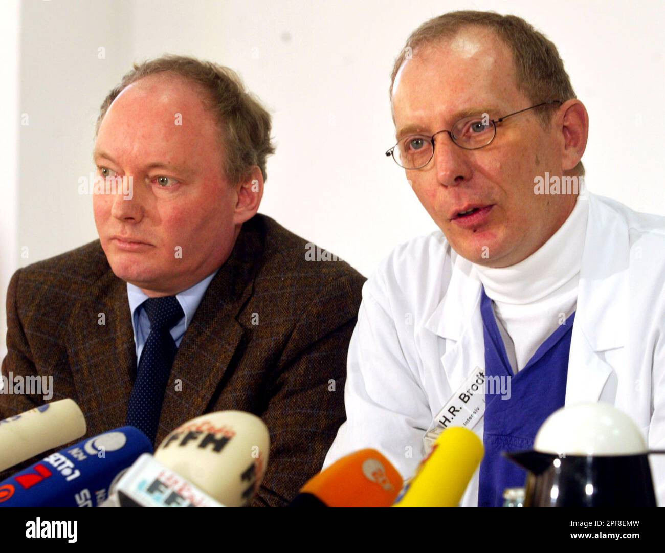 Roland Kaufmann, aerztlicher Direktor der Uni-Klinik Frankfurt, links ...