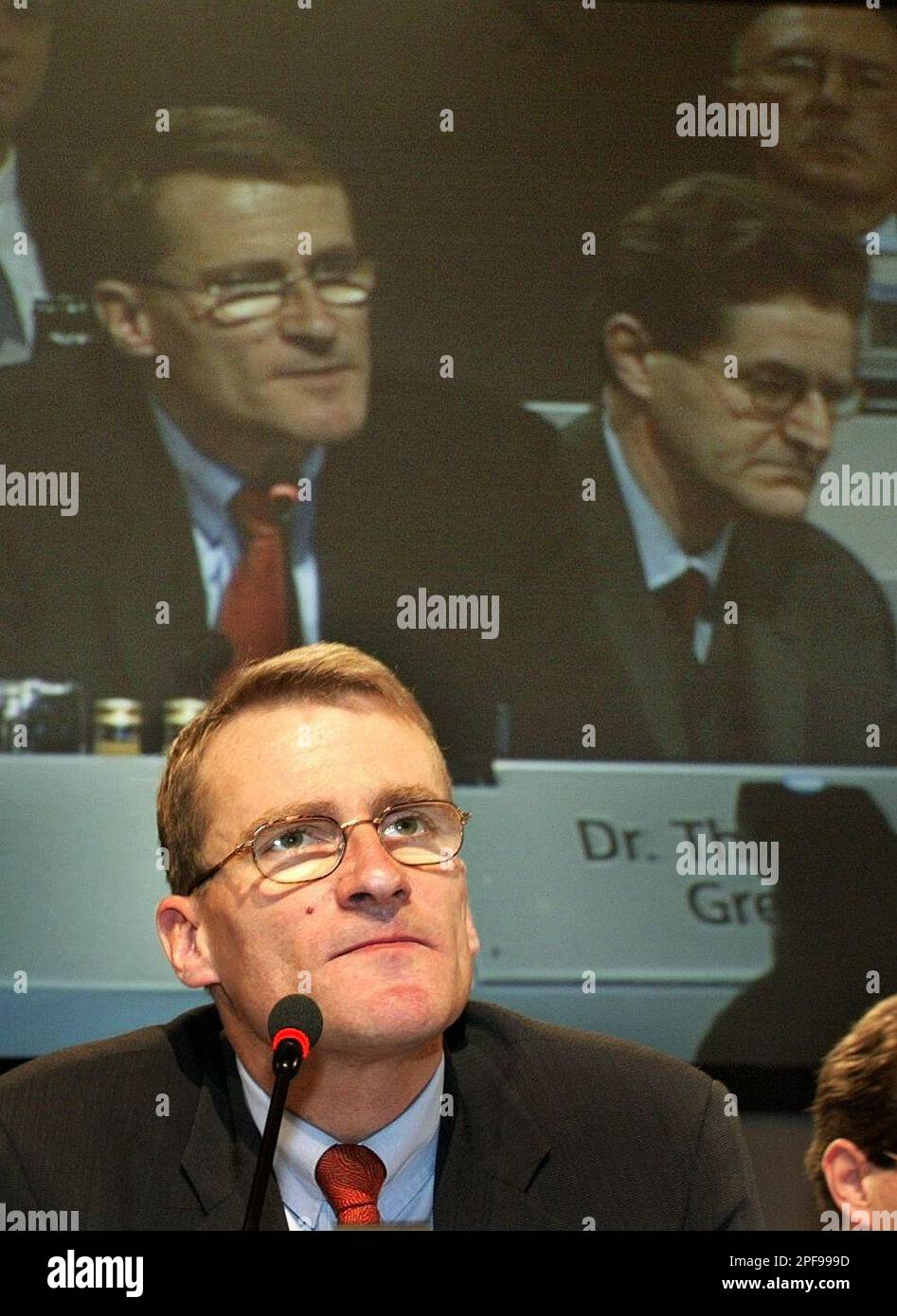 Thorsten Grenz, Vorstandsvorsitzender der MobilCom AG, leitet am Montag ...